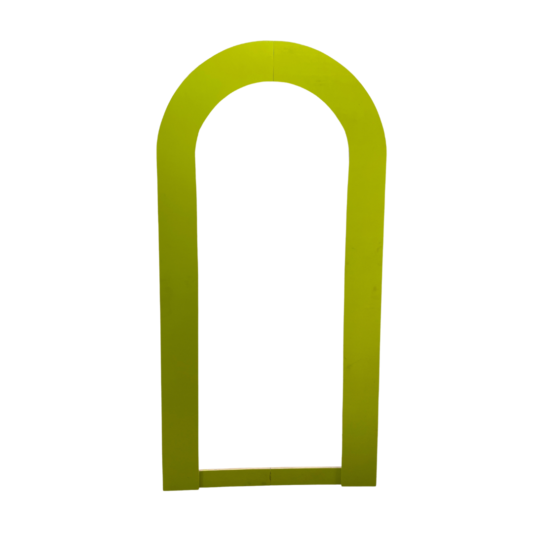 Everdeen Tall Arch Backdrop With Opening Violet Vintage Rentals